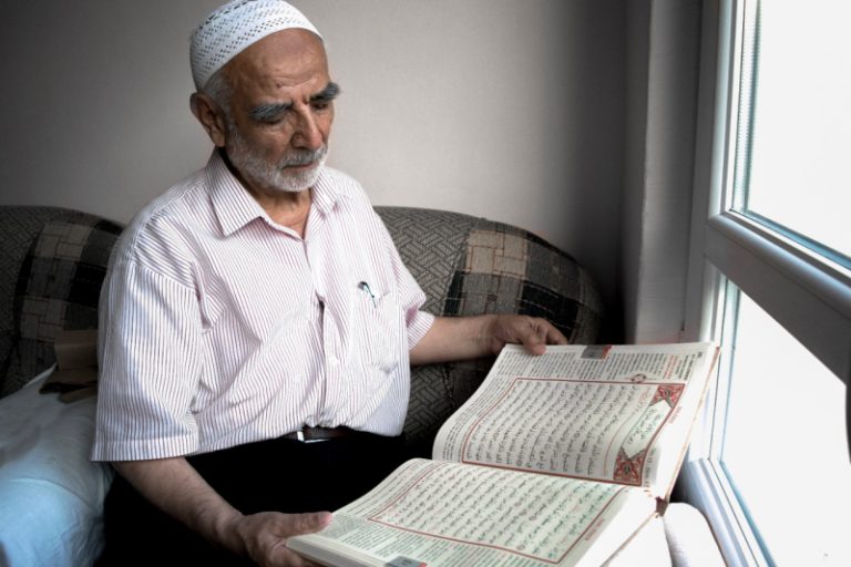 How to Become a Hafiz of The Quran in 12 Simple Steps? - Hafizon Academy